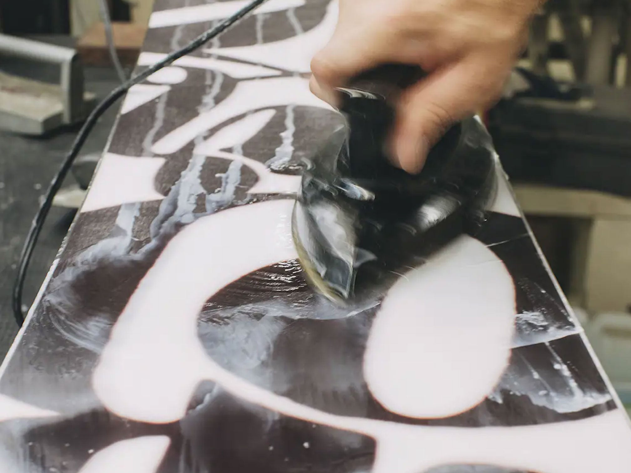 How To Wax Your Snowboard | Blogs - Twelve Board Store